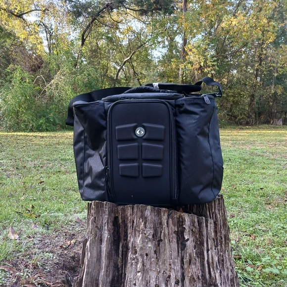 6 pack fitness | Bags | 6 Pack Fitness Innovator 50 Stealth Meal ...